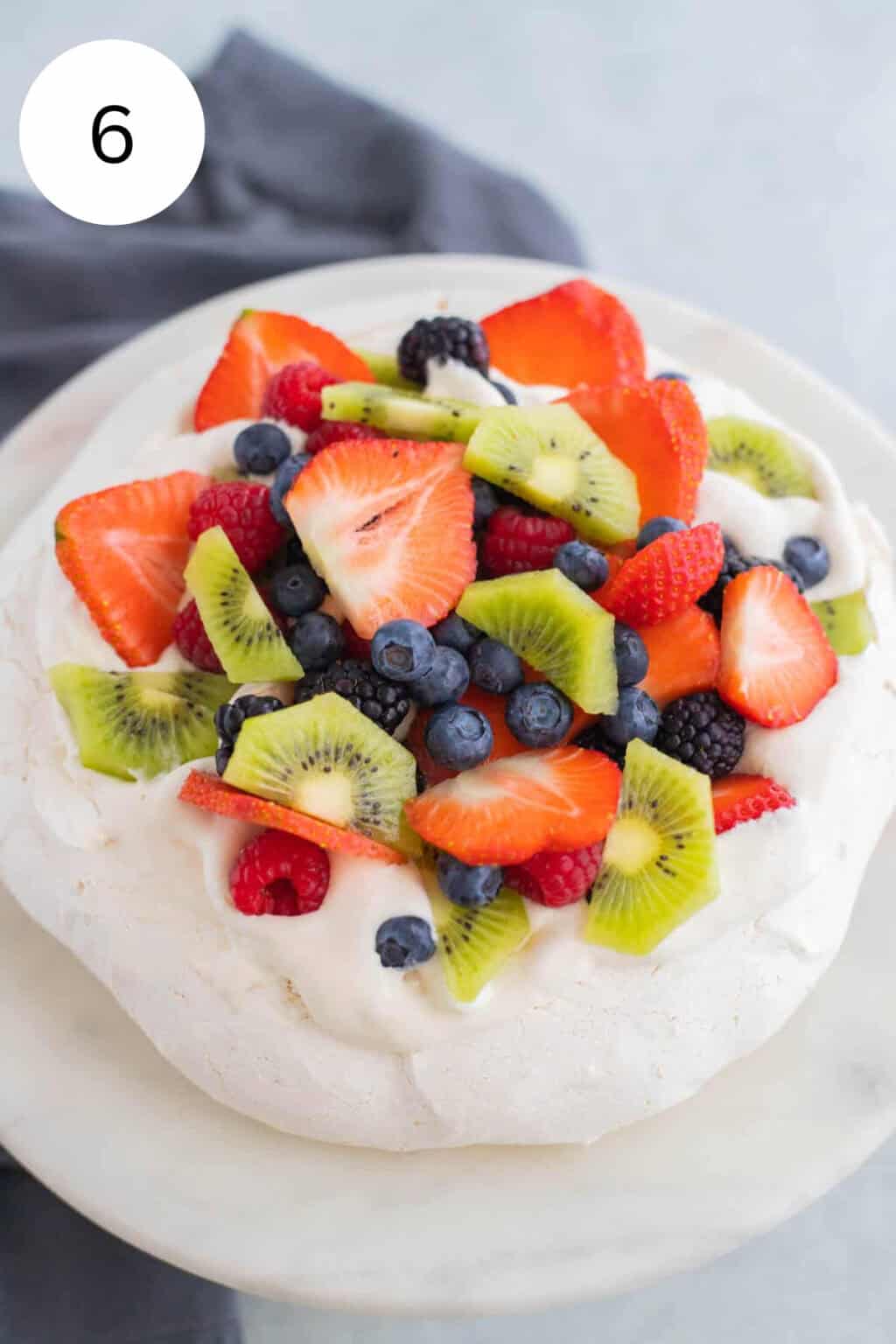 Classic Pavlova | Wanderzest
