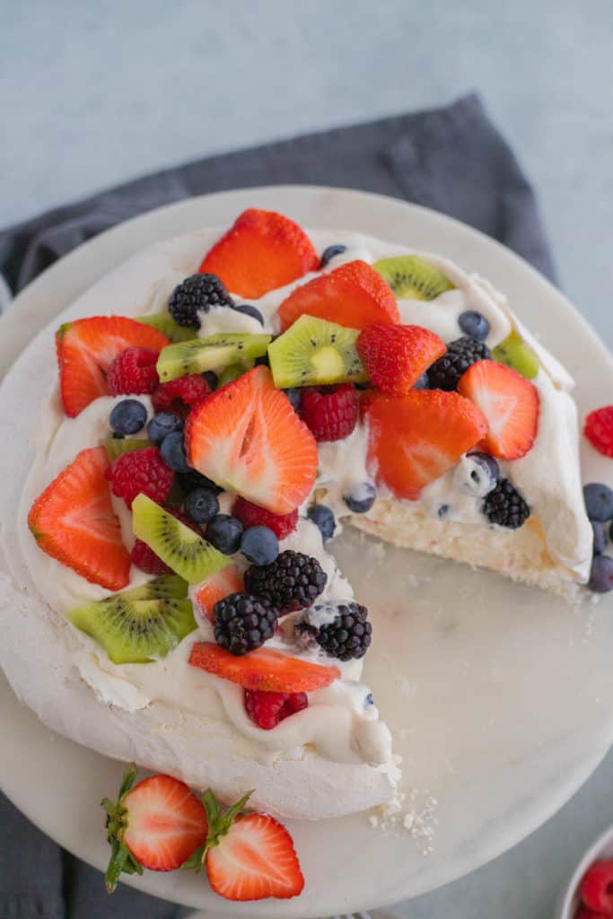 Classic Pavlova | Wanderzest